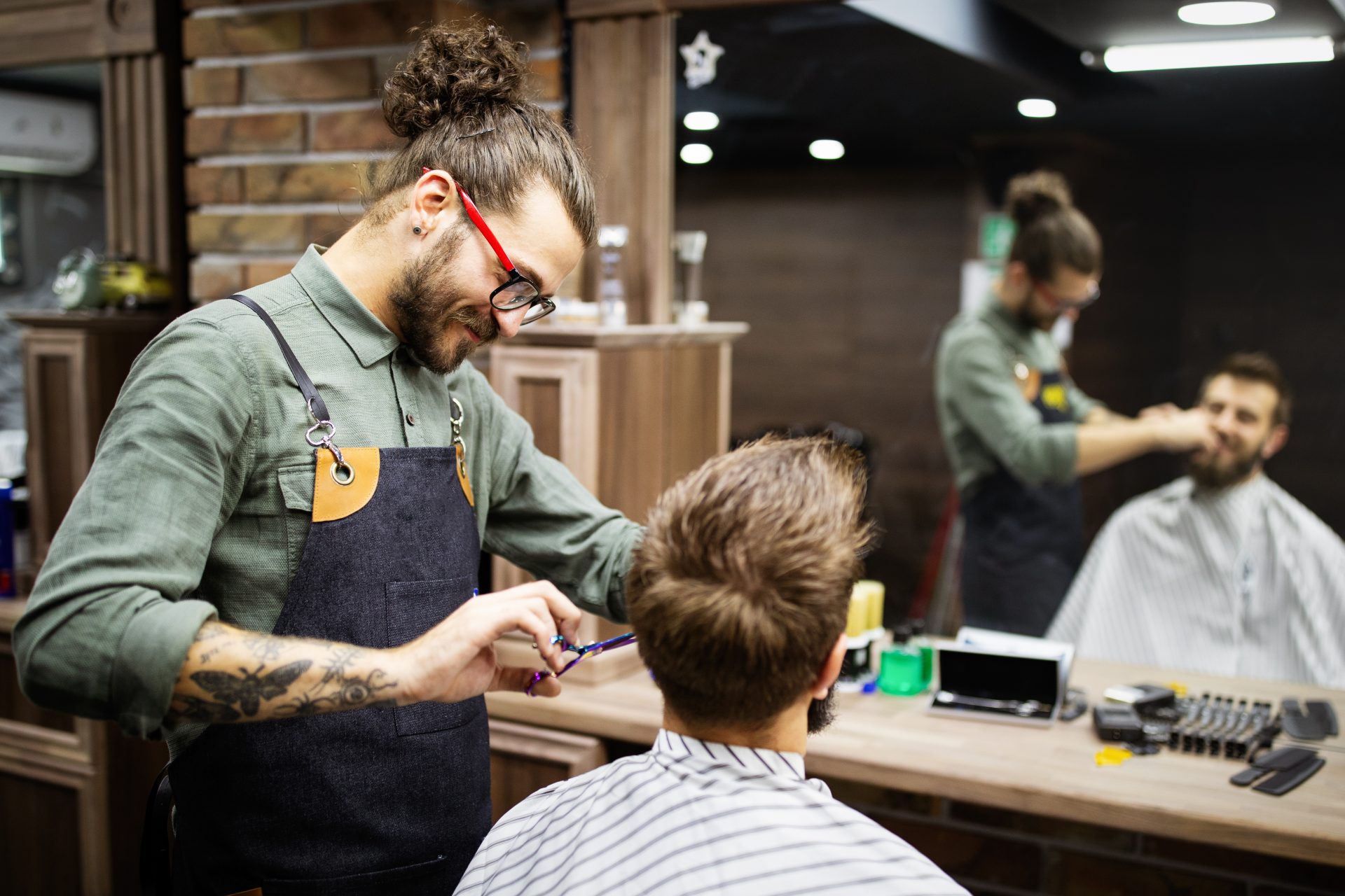 How To Become A Barber: 6 Key Steps To Ensure Success